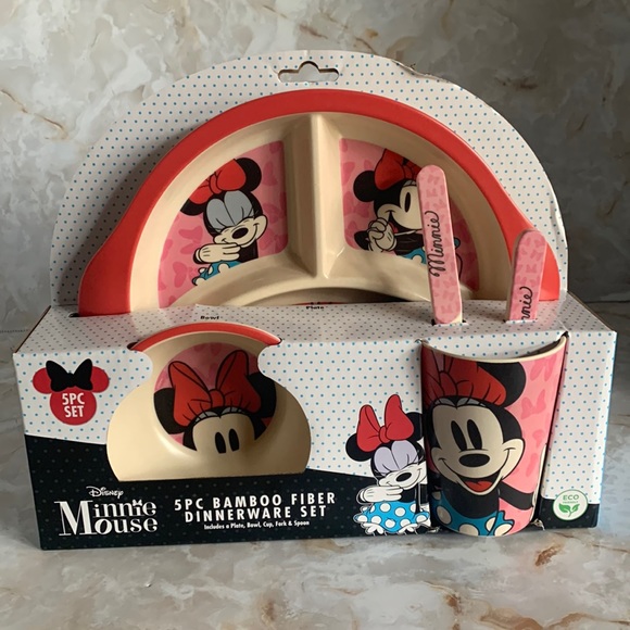 Disney | Dining | Disney Minnie Mouse 5 Pc Bamboo Fiber Dinnerware Set ...
